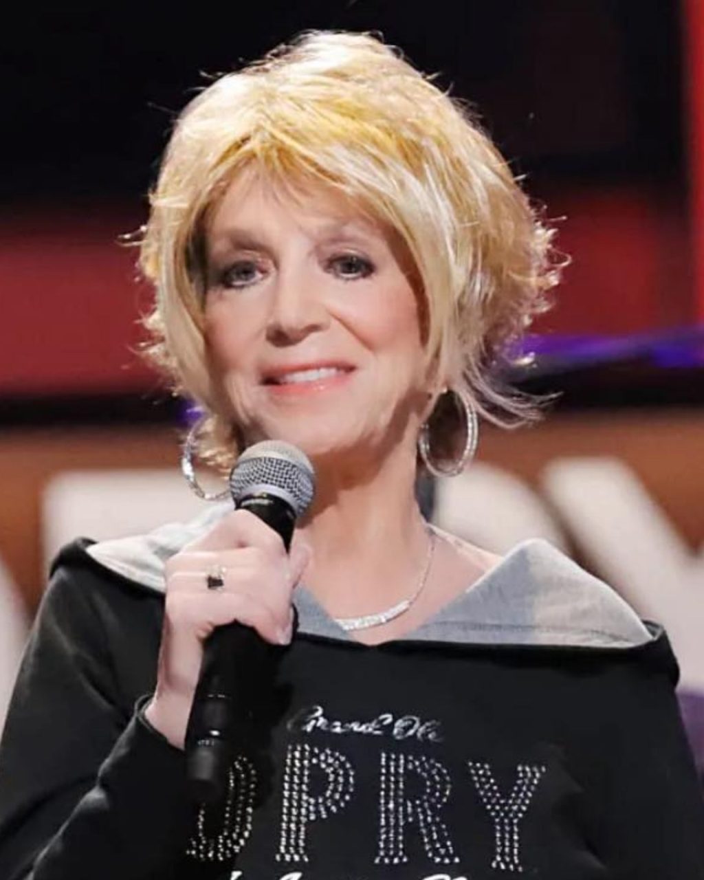 The circle will be unbroken. For the 5,398th and final time, Jeannie ...