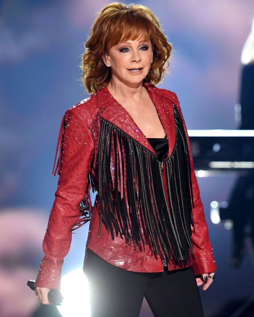 Backstage Chaos Turns Into Country Music History: Reba McEntire Steps ...